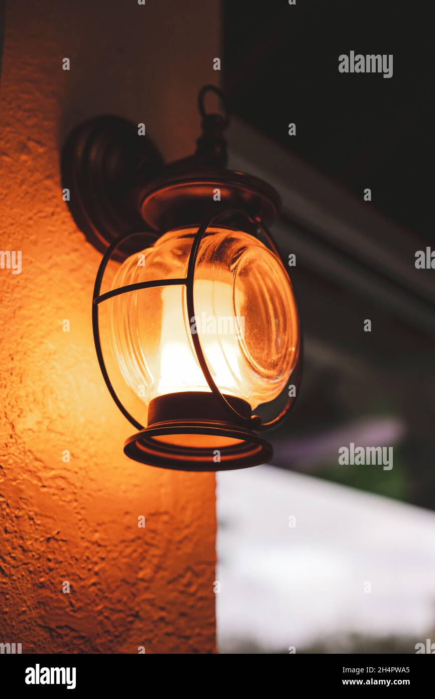 Illuminated street lamp hi-res stock photography and images - Alamy