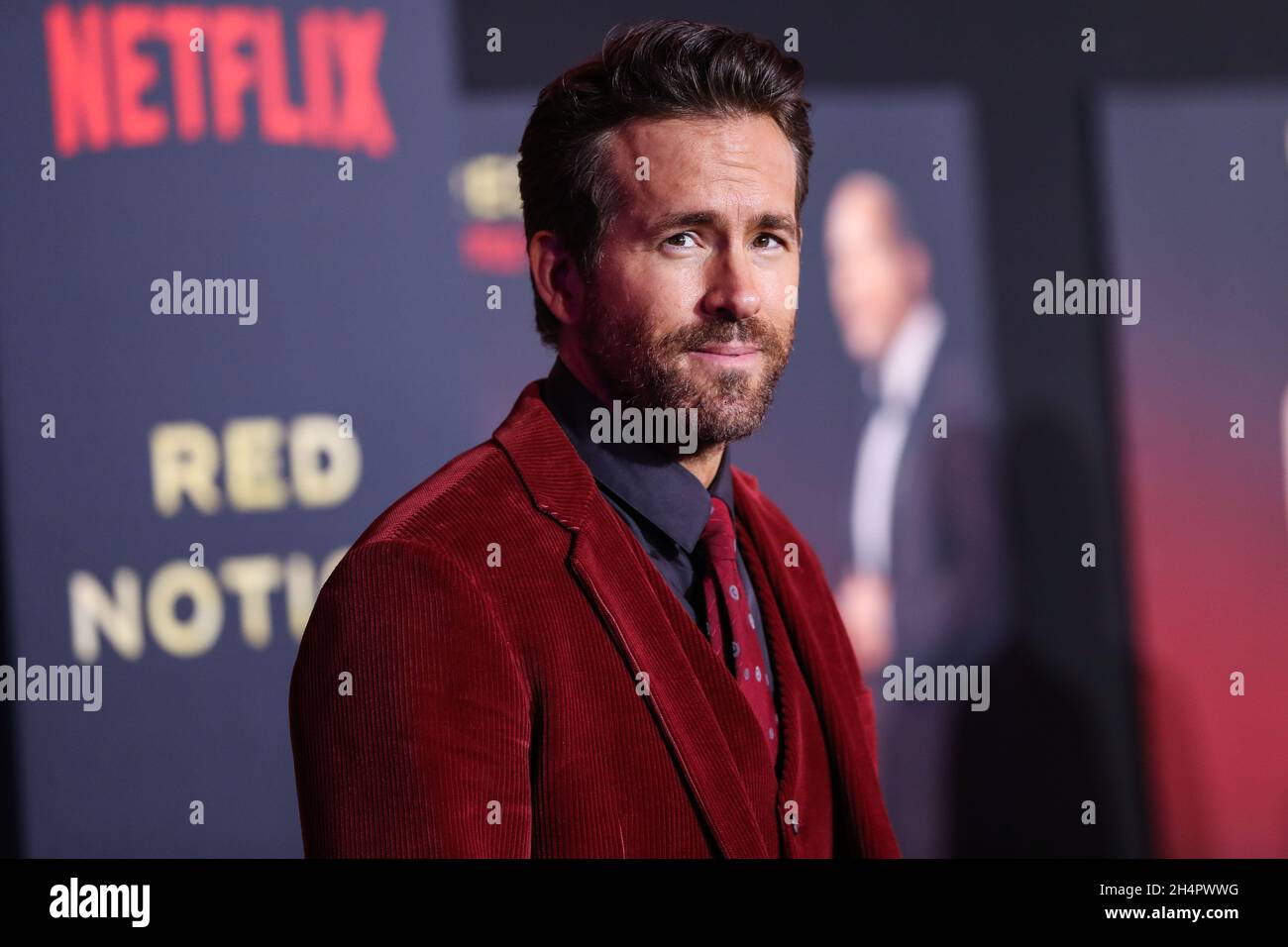 LOS ANGELES, CALIFORNIA, USA - NOVEMBER 04: Actor Ryan Reynolds arrives ...