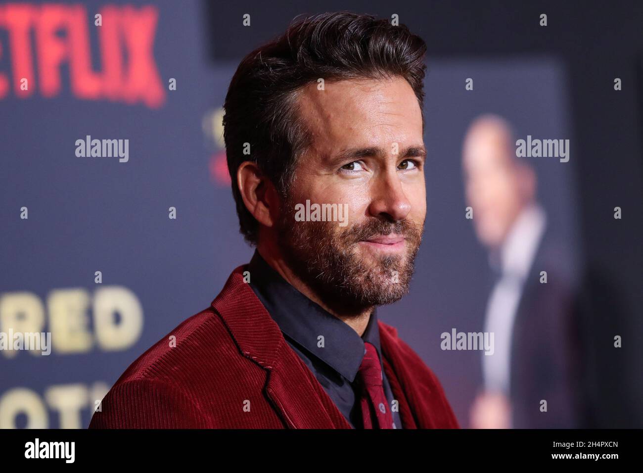 LOS ANGELES, CALIFORNIA, USA - NOVEMBER 04: Actor Ryan Reynolds arrives ...