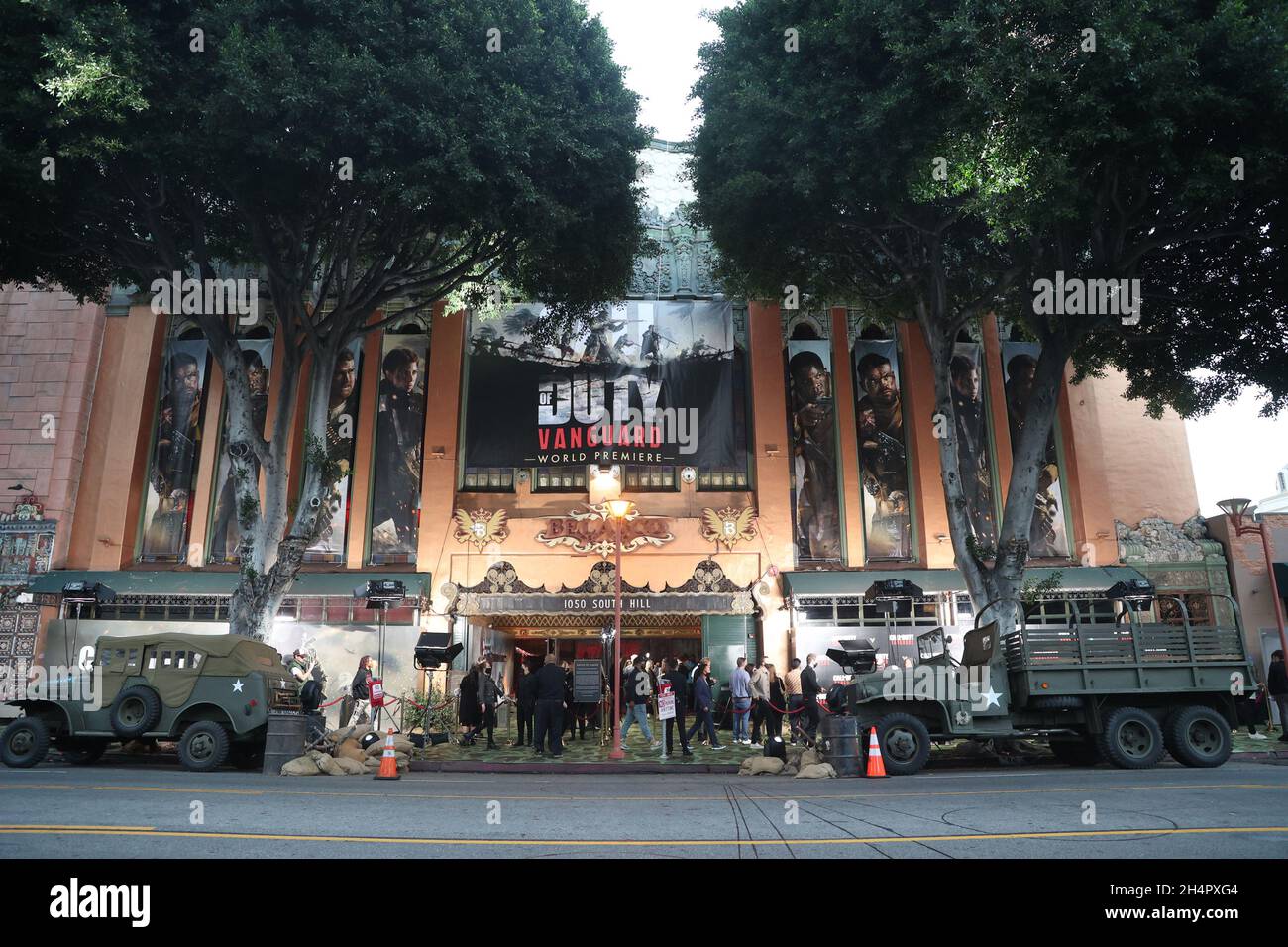 LOS ANGELES, CALIFORNIA - NOVEMBER 03: Atmosphere at the Call Of Duty ...