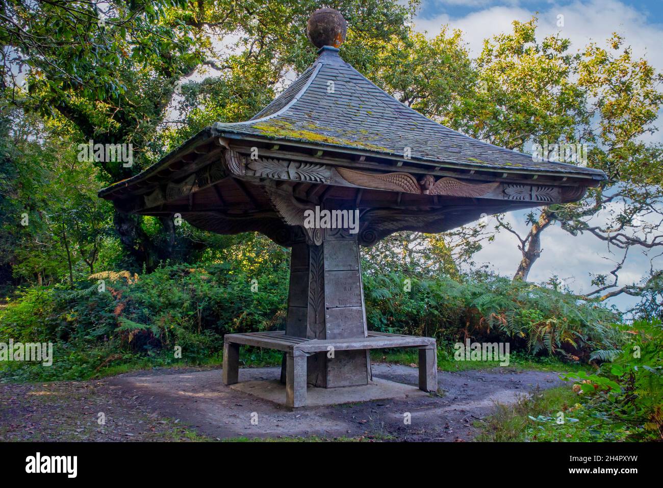 Angel’s Wings shelter on the South West Coast Path between Clovelly and ...