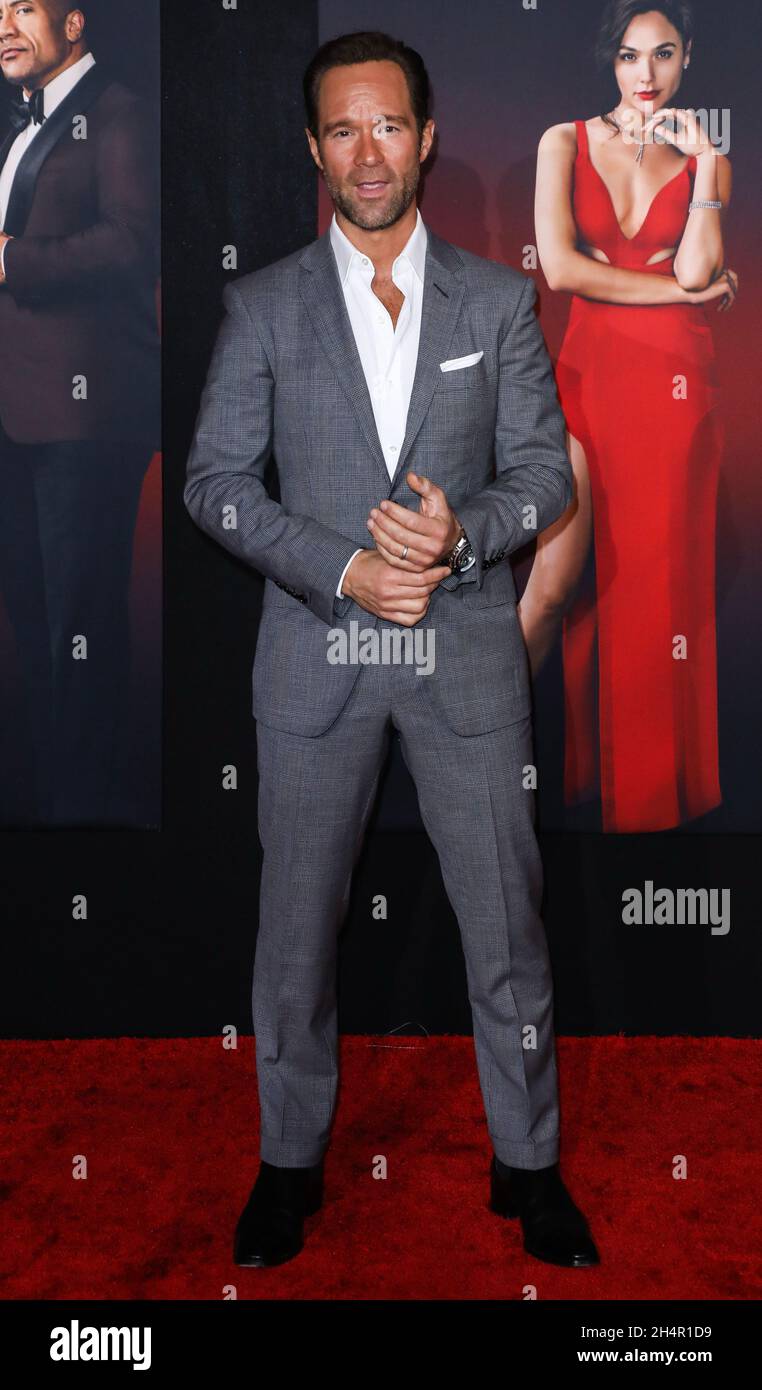 LOS ANGELES, CALIFORNIA, USA - NOVEMBER 03: Chris Diamantopoulos ...