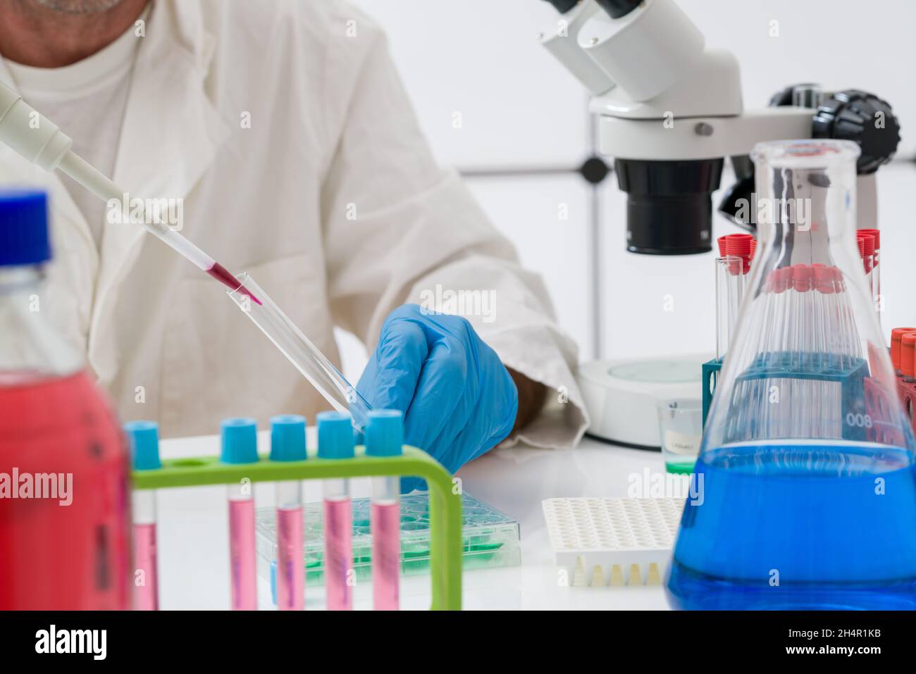 Experiment in the genetic laboratory for growing artificial organs ...