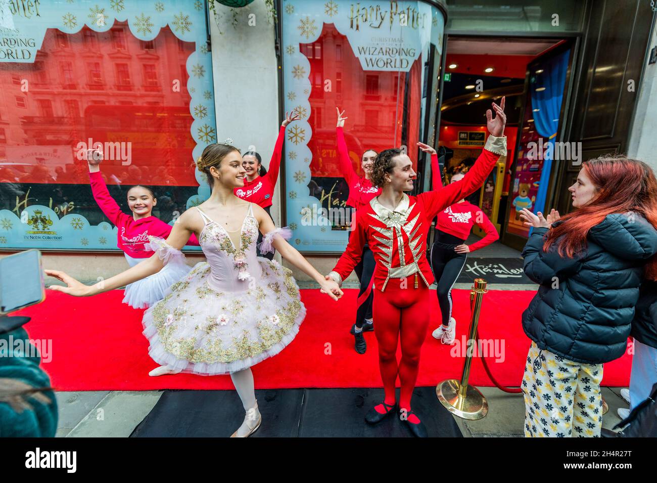 Harry potter christmas dance hi-res stock photography and images - Alamy