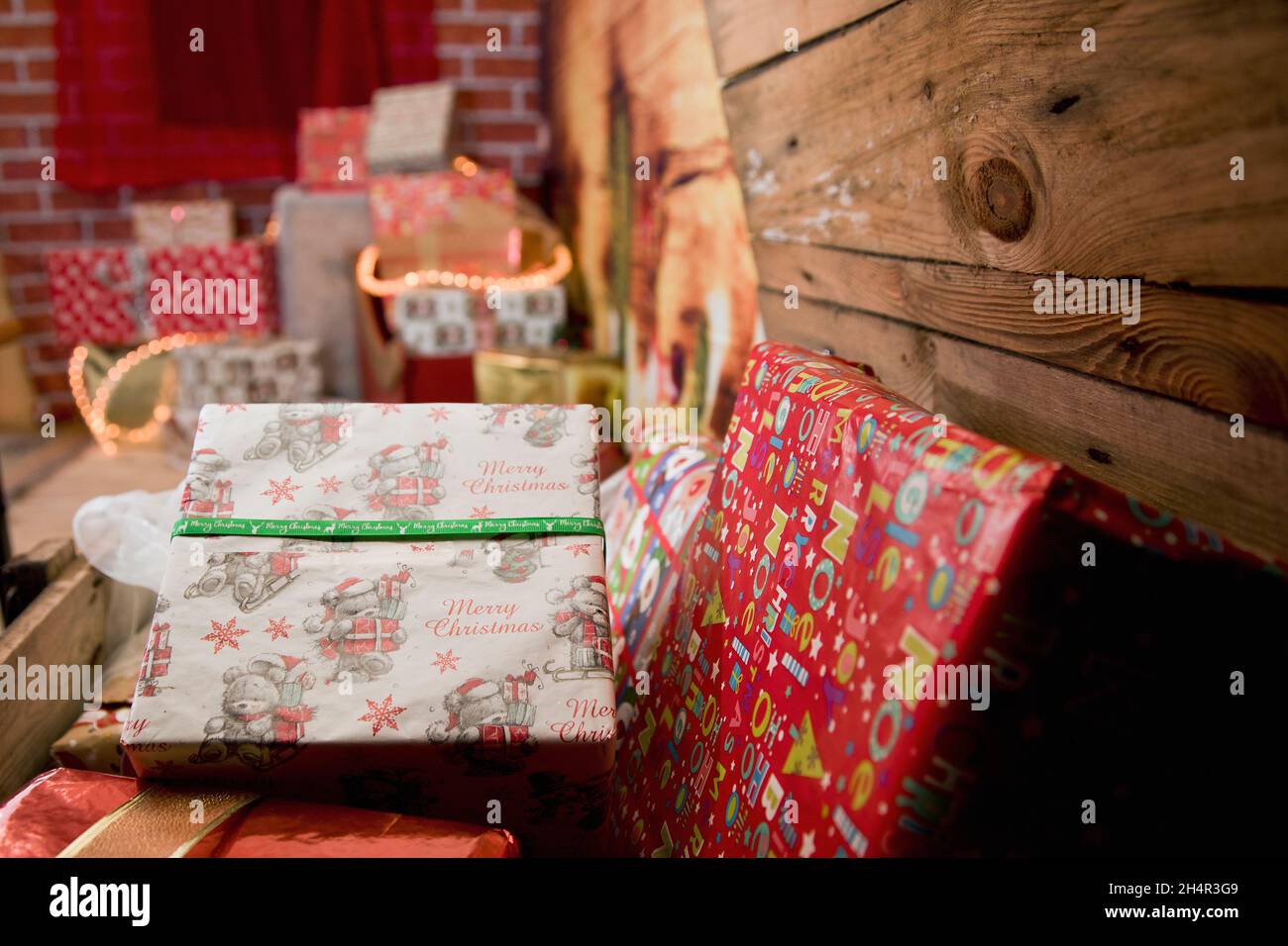 Chest with gifts hi-res stock photography and images - Alamy
