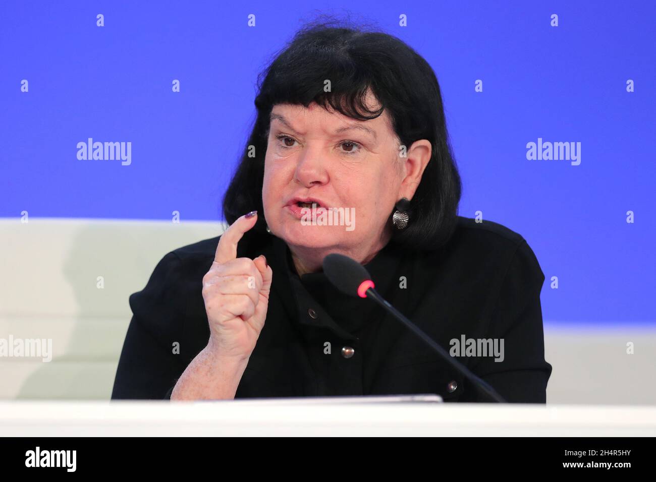 Sharan burrow hi-res stock photography and images - Alamy