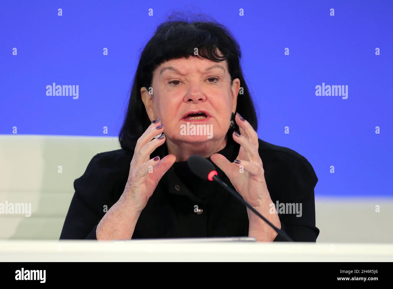 Sharan burrow hi-res stock photography and images - Alamy