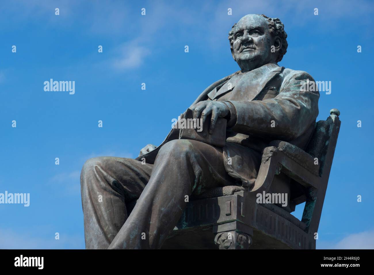 P T Barnum statue in Seaside park Bridgeport CT Stock Photo - Alamy