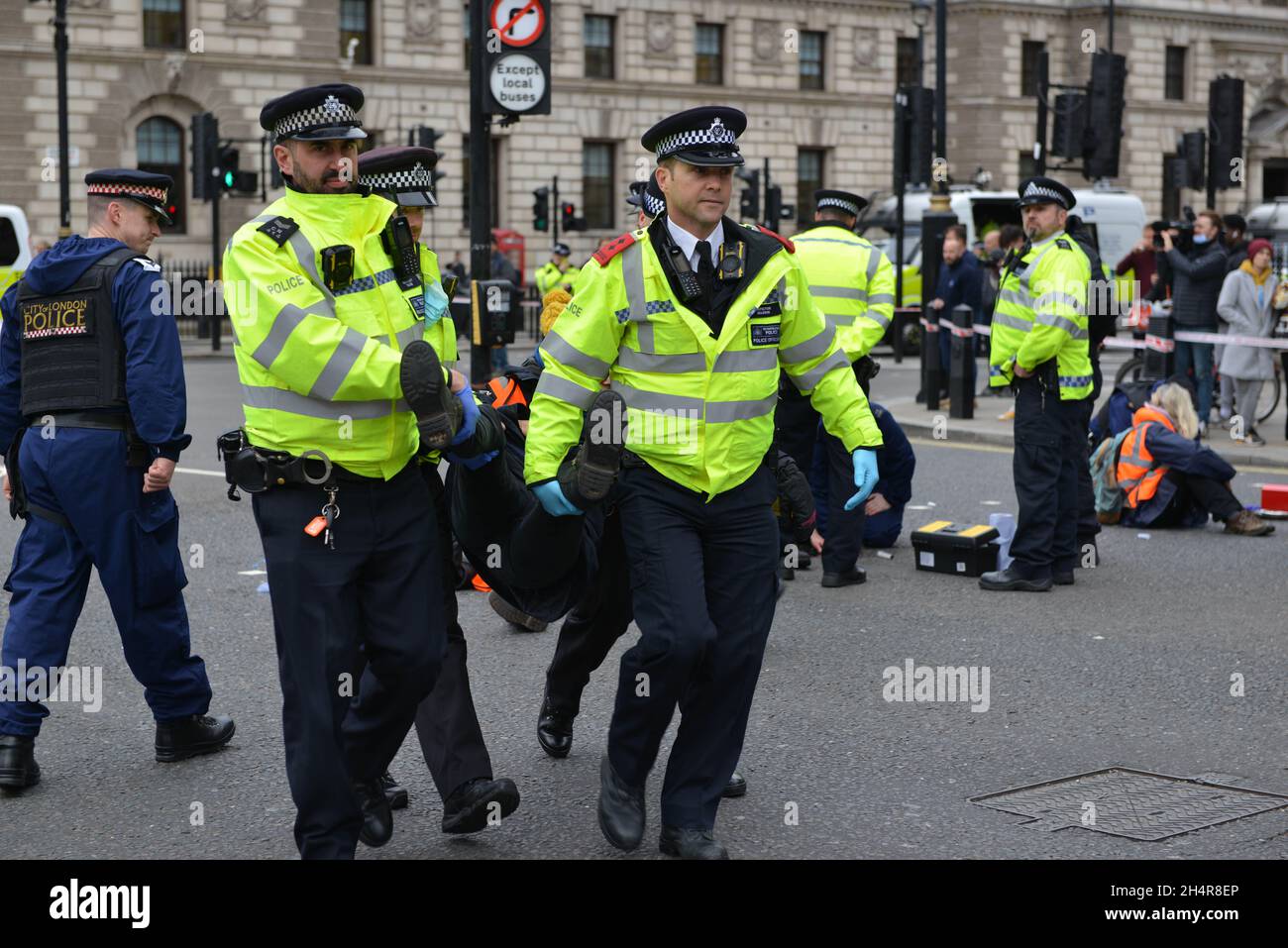 Police making arrest hi-res stock photography and images - Alamy