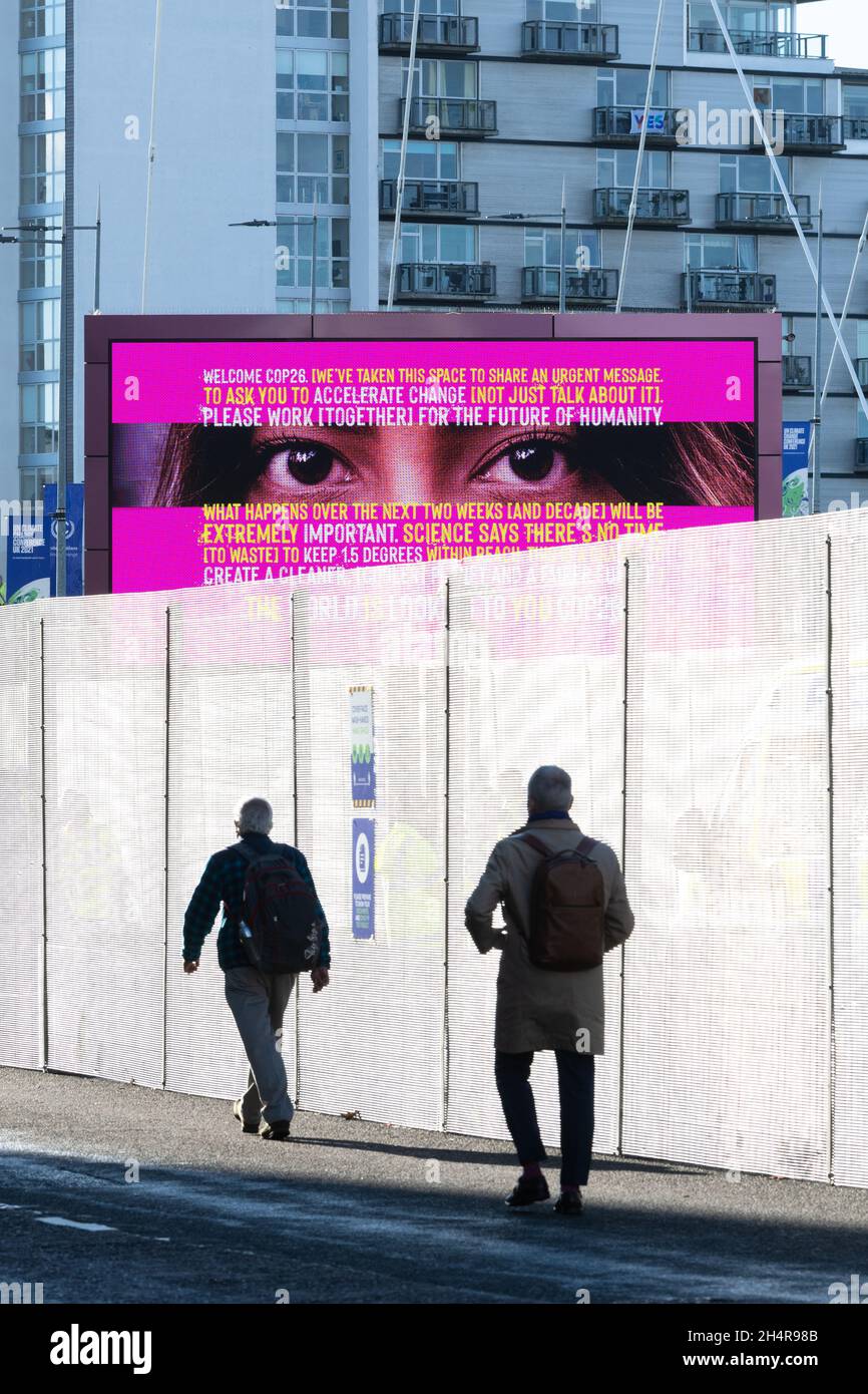 Cop26 security fencing hi-res stock photography and images - Alamy