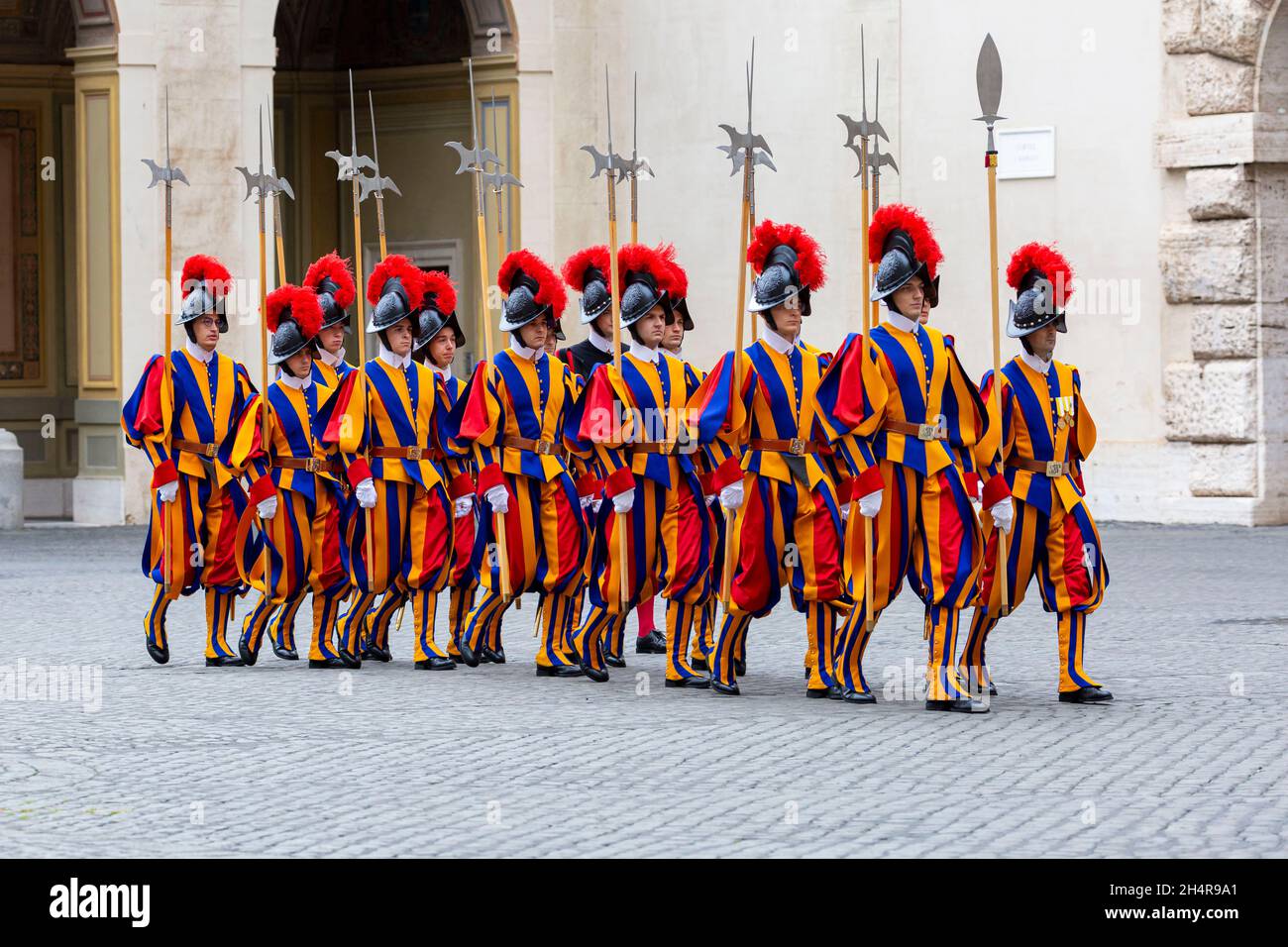 Swiss guard with pikes hi-res stock photography and images - Alamy