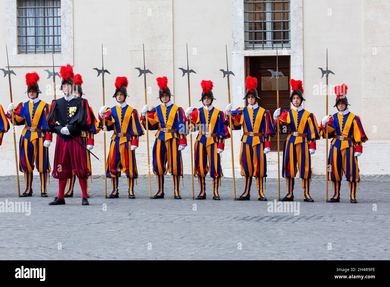 Smart military uniform uniforms hi-res stock photography and images - Alamy
