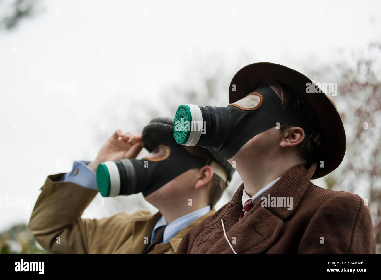World war gas mask warning hi-res stock photography and images - Alamy