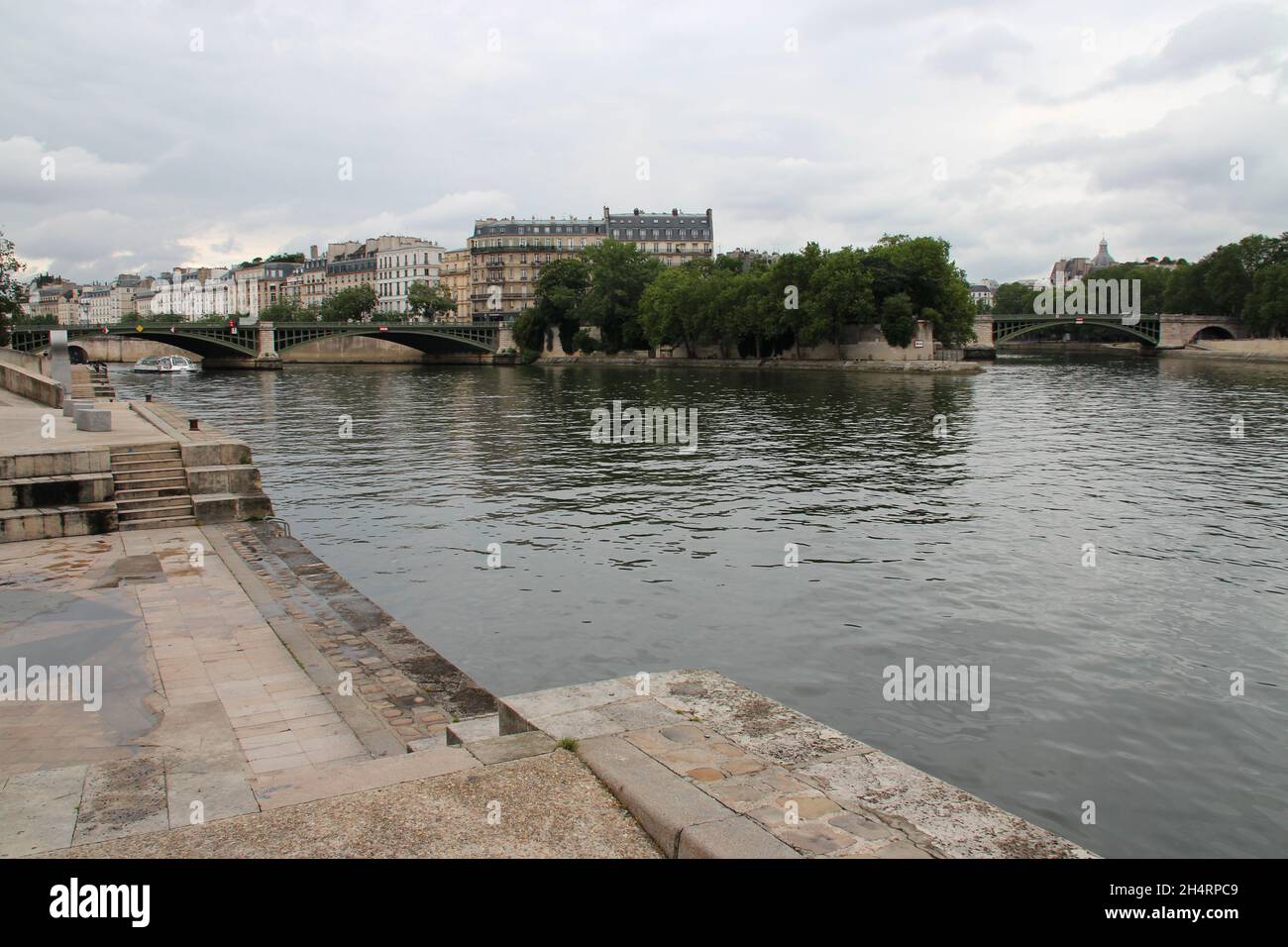 river seine and saint-louis island in paris (france Stock Photo - Alamy