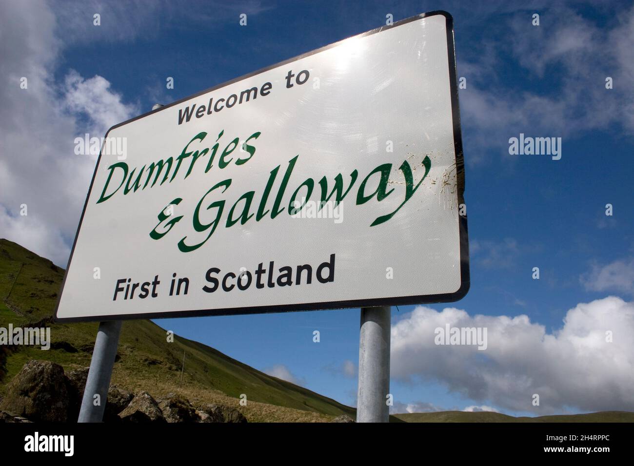 Welcome sign board hi-res stock photography and images - Alamy