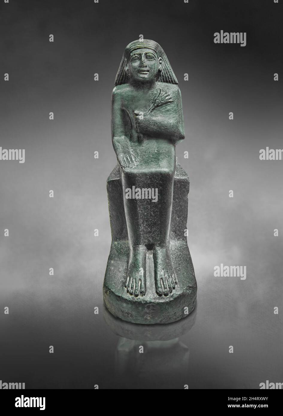 Egyptian diorite sculptures hi-res stock photography and images - Alamy