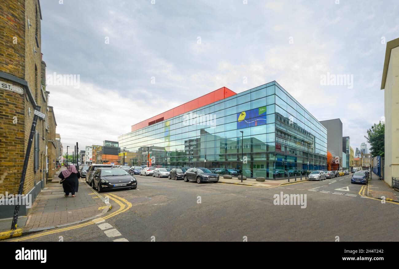 London, England, UK - Blizard building and Neuron Pod for Queen Mary ...