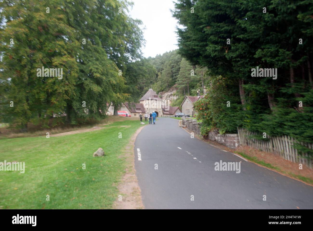 Road to visitor center, shop and cafe building at Cragside, Rothbury ...