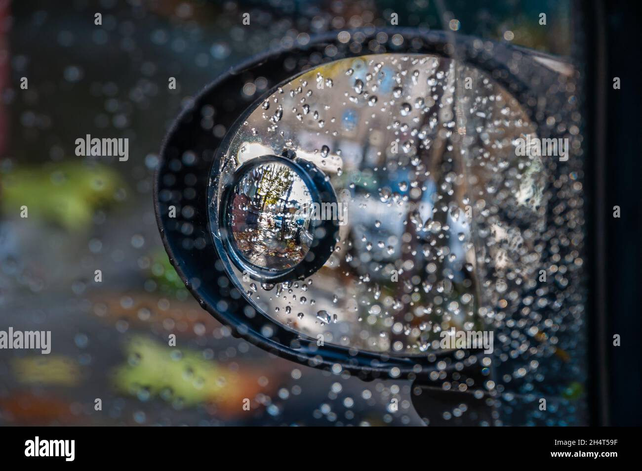 Rain drops on car window hi-res stock photography and images - Alamy