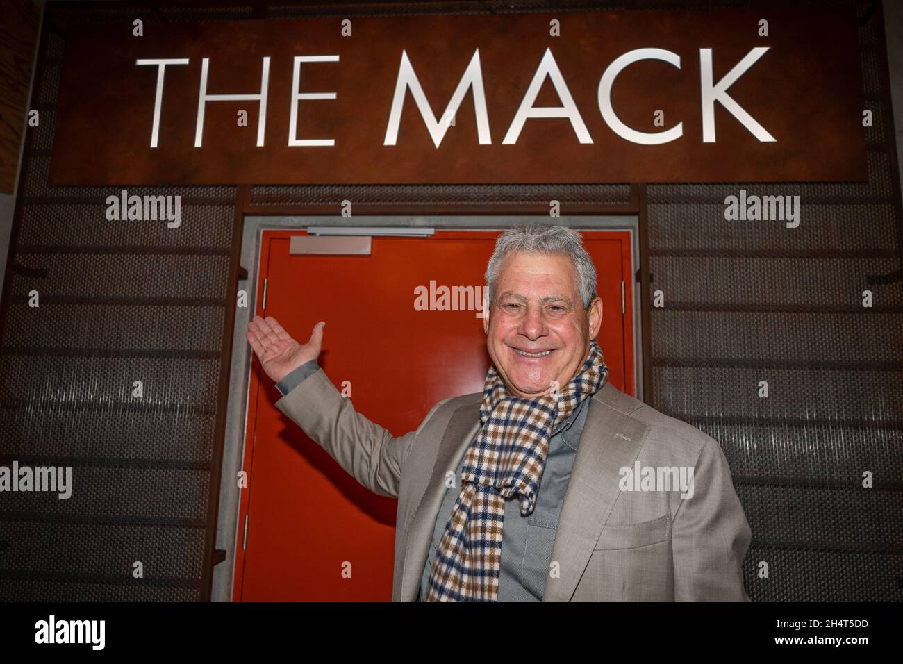 Sir cameron mackintosh hi-res stock photography and images - Alamy