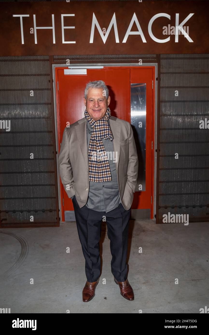 Sir cameron mackintosh hi-res stock photography and images - Alamy