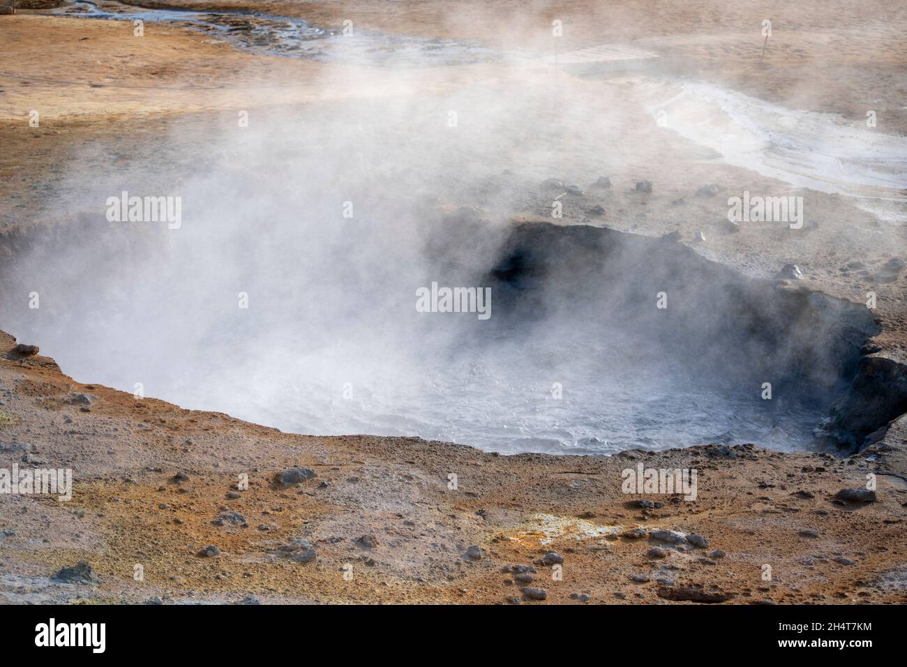 Landscape of Mt. Námafjall Fumaroles boiling mud pit Diamond Circle ...
