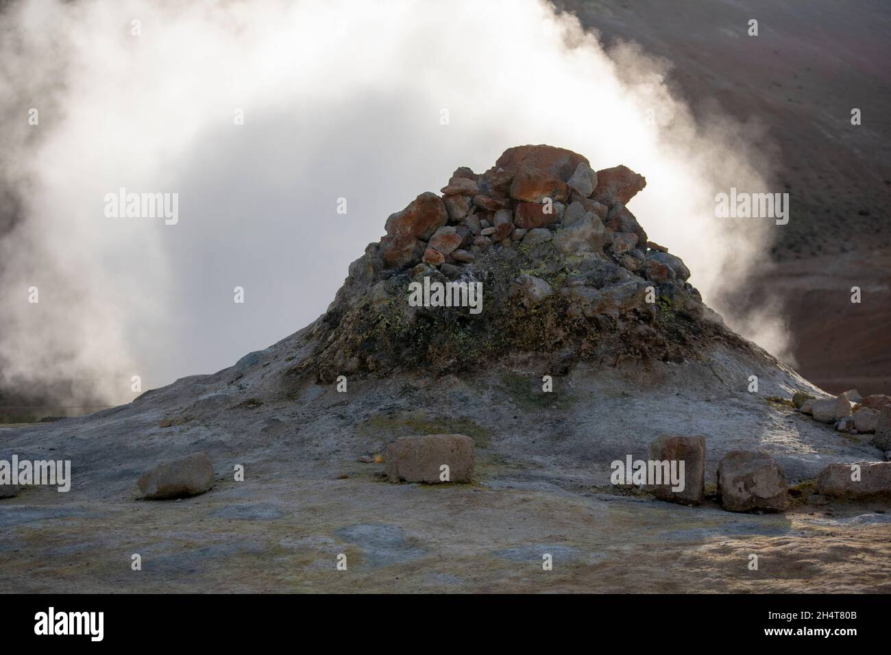 Landscape of steaming rocks at Mt. Námafjall Fumaroles boiling mud pit ...