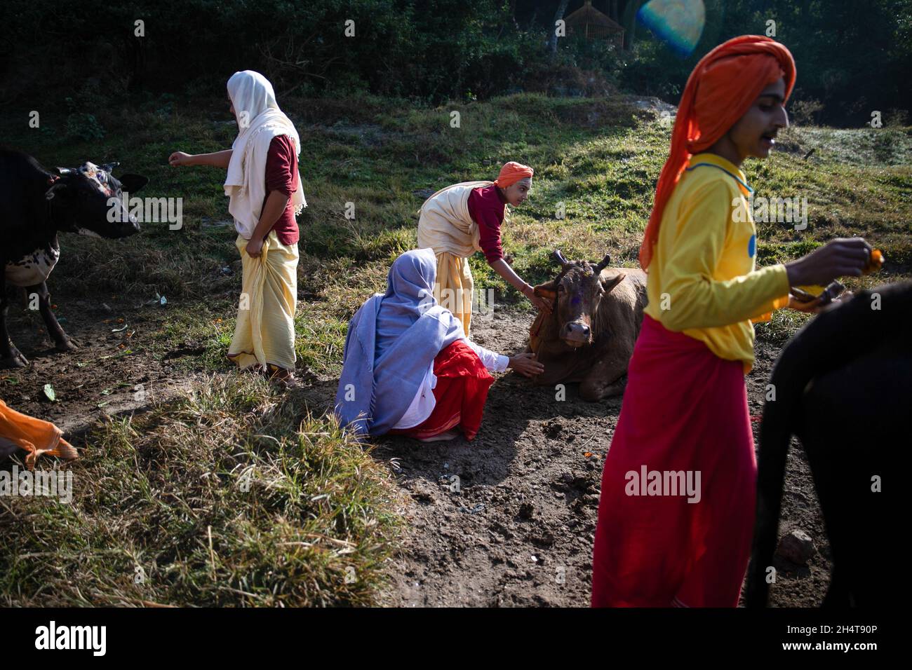 Kathmandu, Nepal. 04th Nov, 2021. Hindu devotees offer prayers to the ...