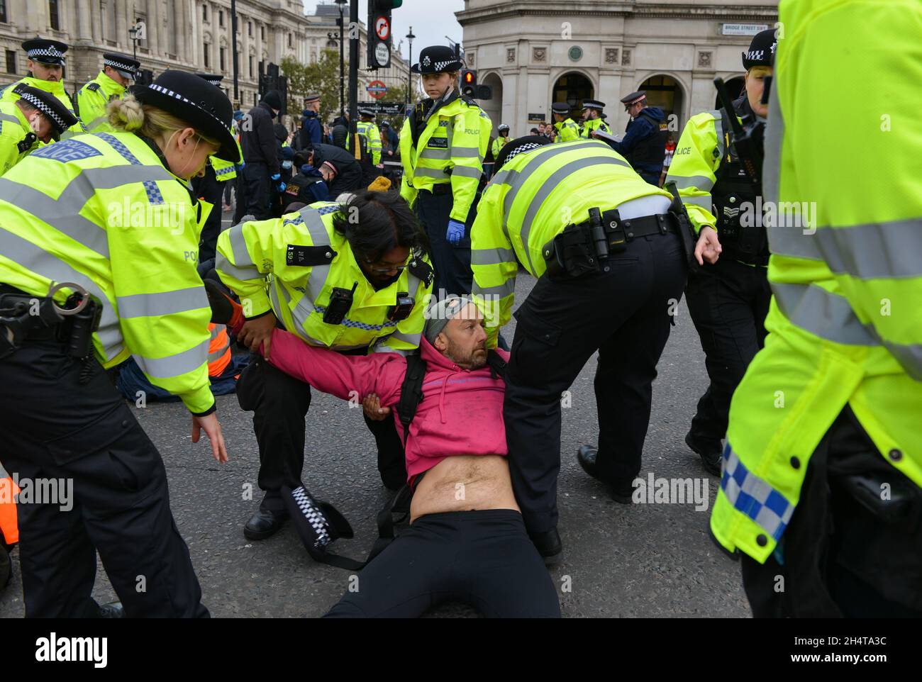 London, UK. 04th Nov, 2021. Police officers arrest a protester during ...