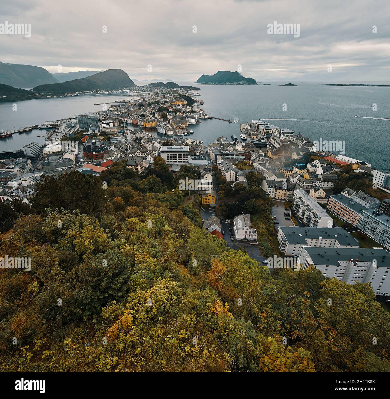 View of Ålesund at the start of fall from Aksla mountain viewpoint ...