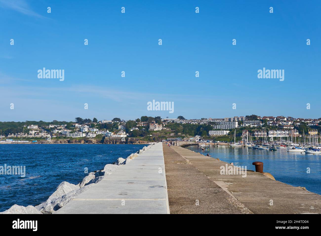 Mooring pathway hi-res stock photography and images - Alamy