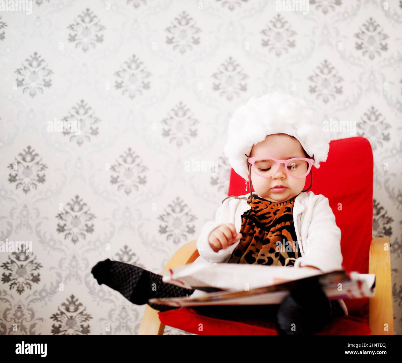 Kindergarten newspaper hi-res stock photography and images - Alamy