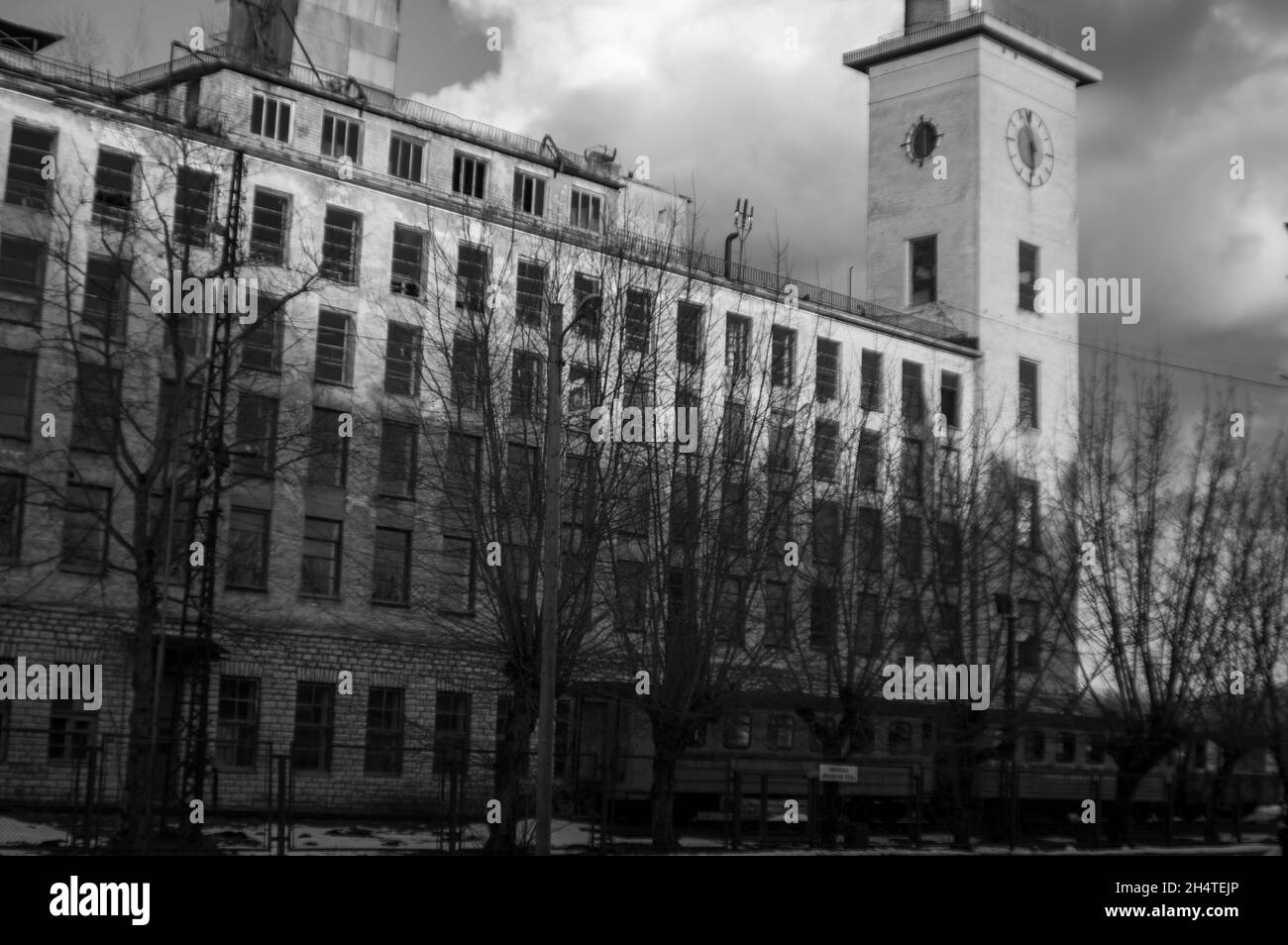 Grayscale view shot of a building Stock Photo - Alamy
