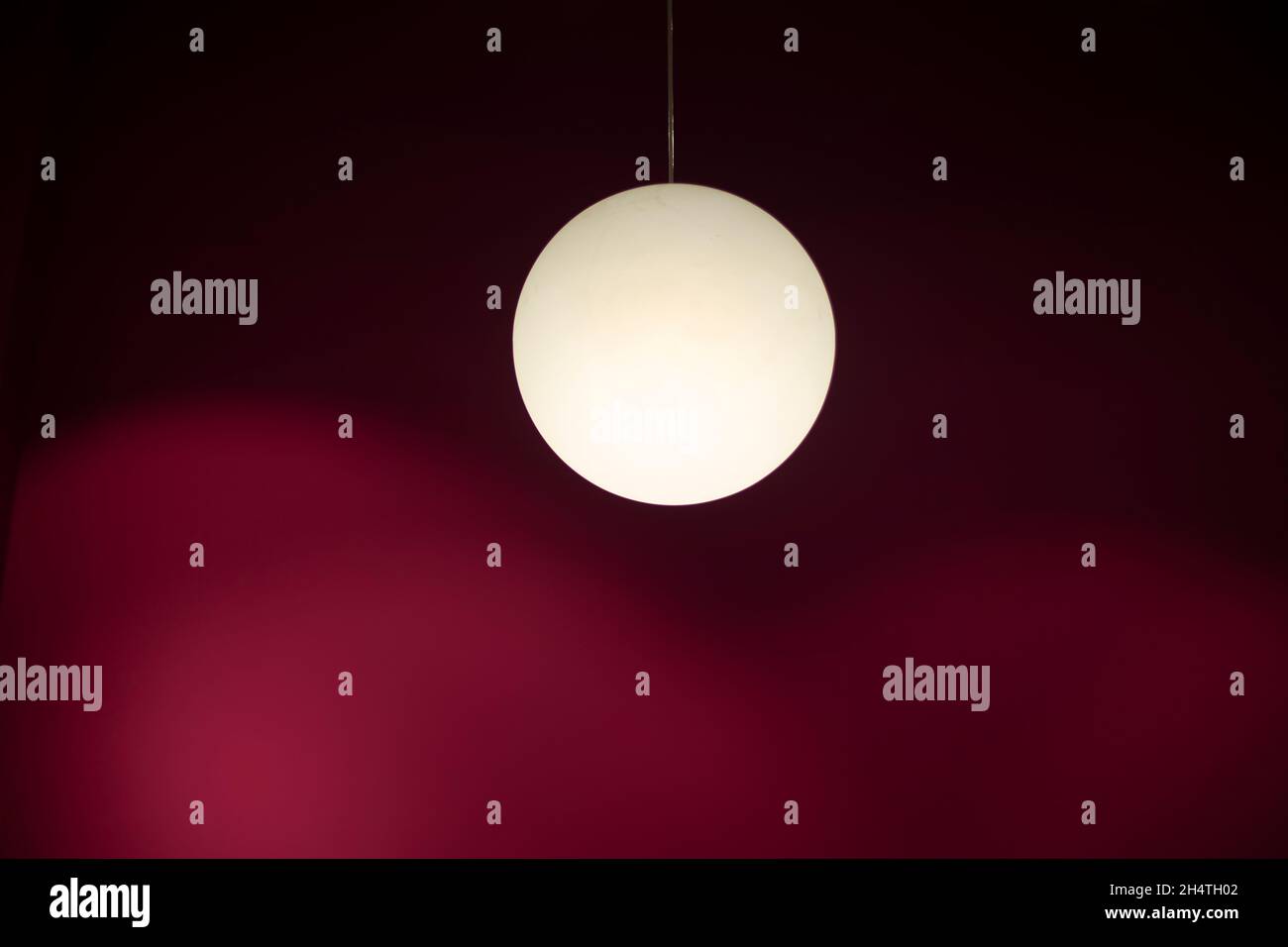 Oval lighting hi-res stock photography and images - Alamy