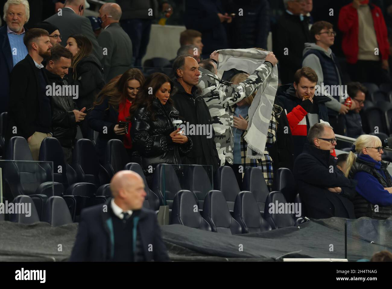 Hotspur and his wife hi-res stock photography and images - Alamy