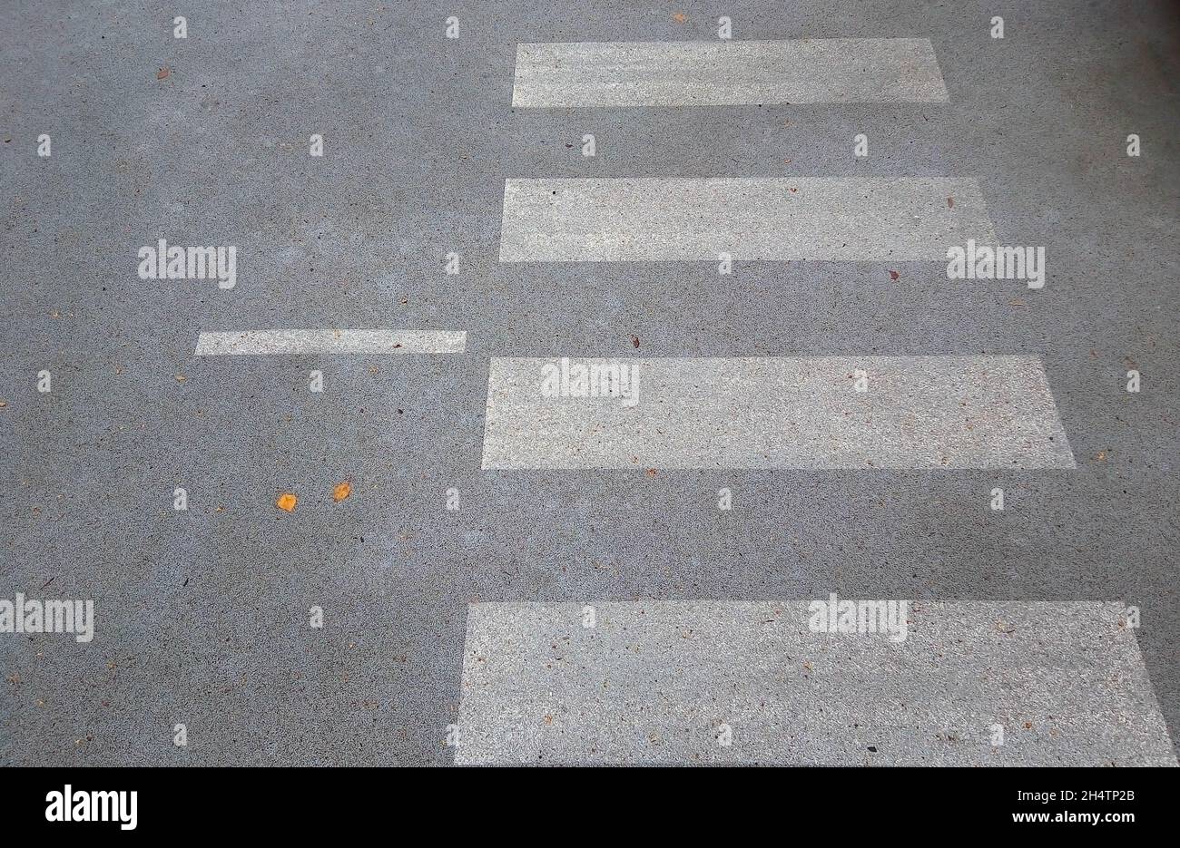 Finish line on empty road hi-res stock photography and images - Alamy