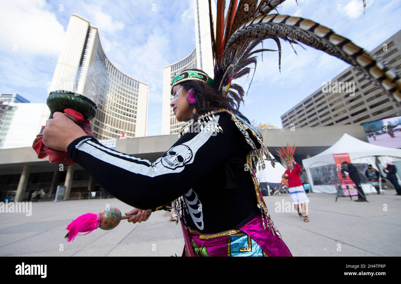 Indigenous legacy gathering hi-res stock photography and images - Alamy