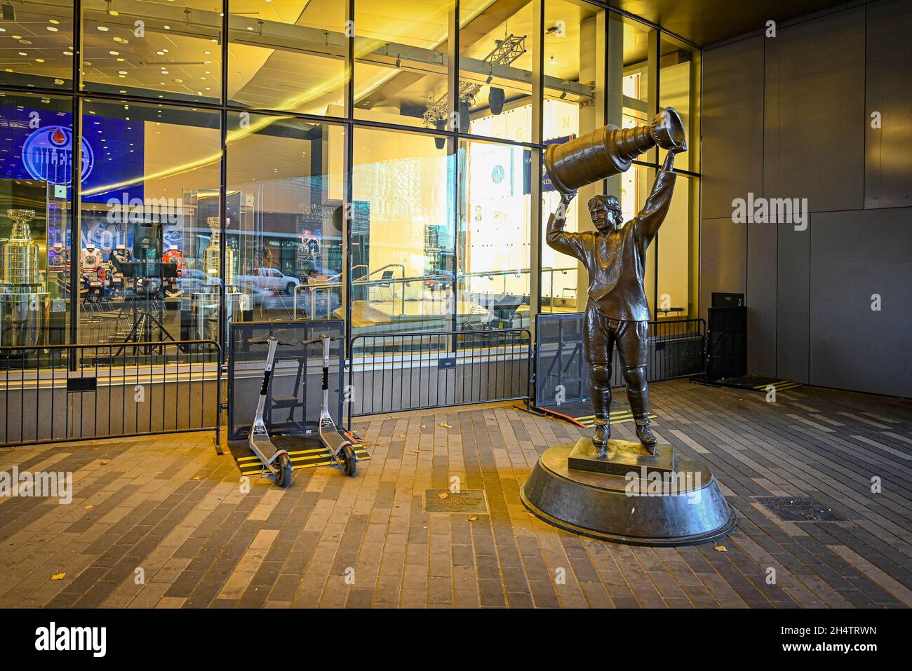 Rogers place edmonton hi-res stock photography and images - Alamy