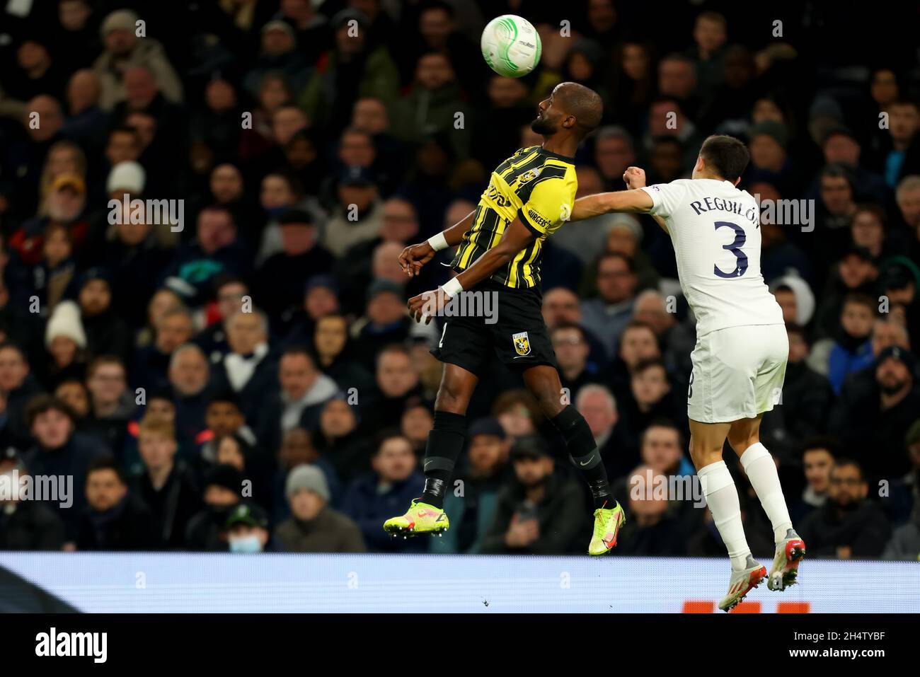 Football eli dasa hi-res stock photography and images - Alamy