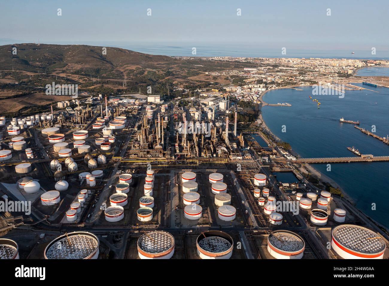 San Roque Refinery, San Roque, Andalusia, Spain Stock Photo - Alamy