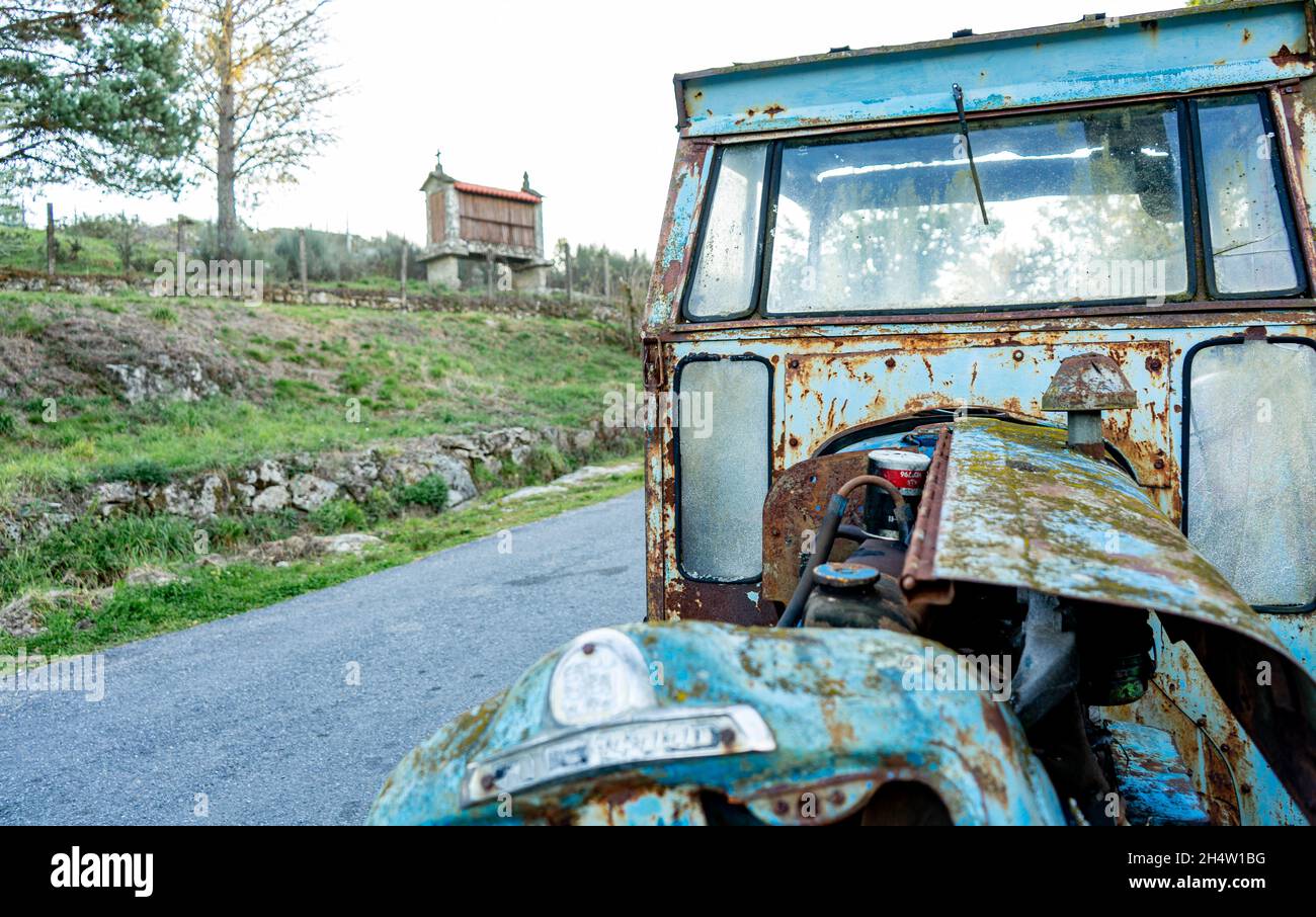 abandoned agricultural tracor Stock Photo - Alamy