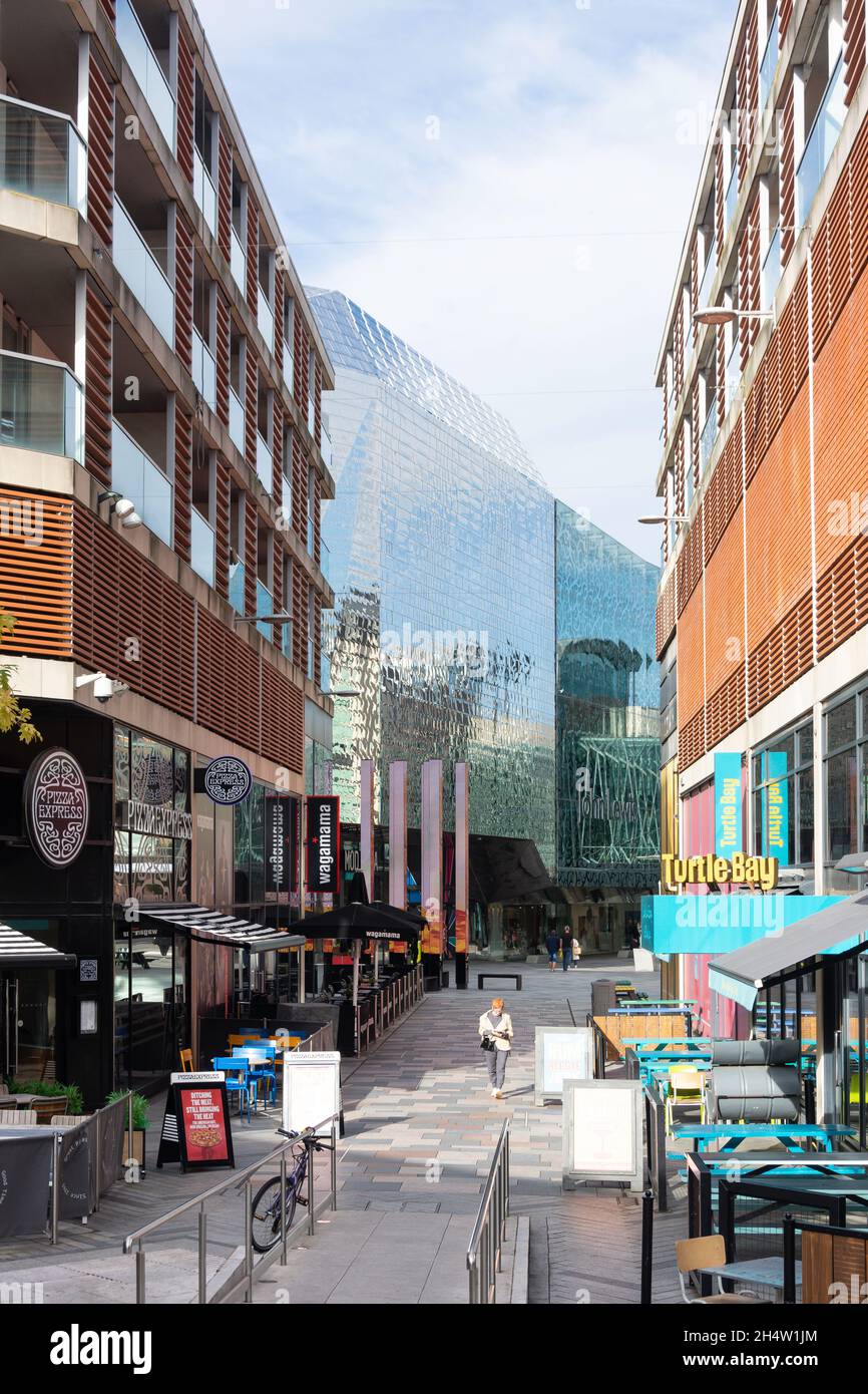 Popular city centre visitor attraction hi-res stock photography and ...