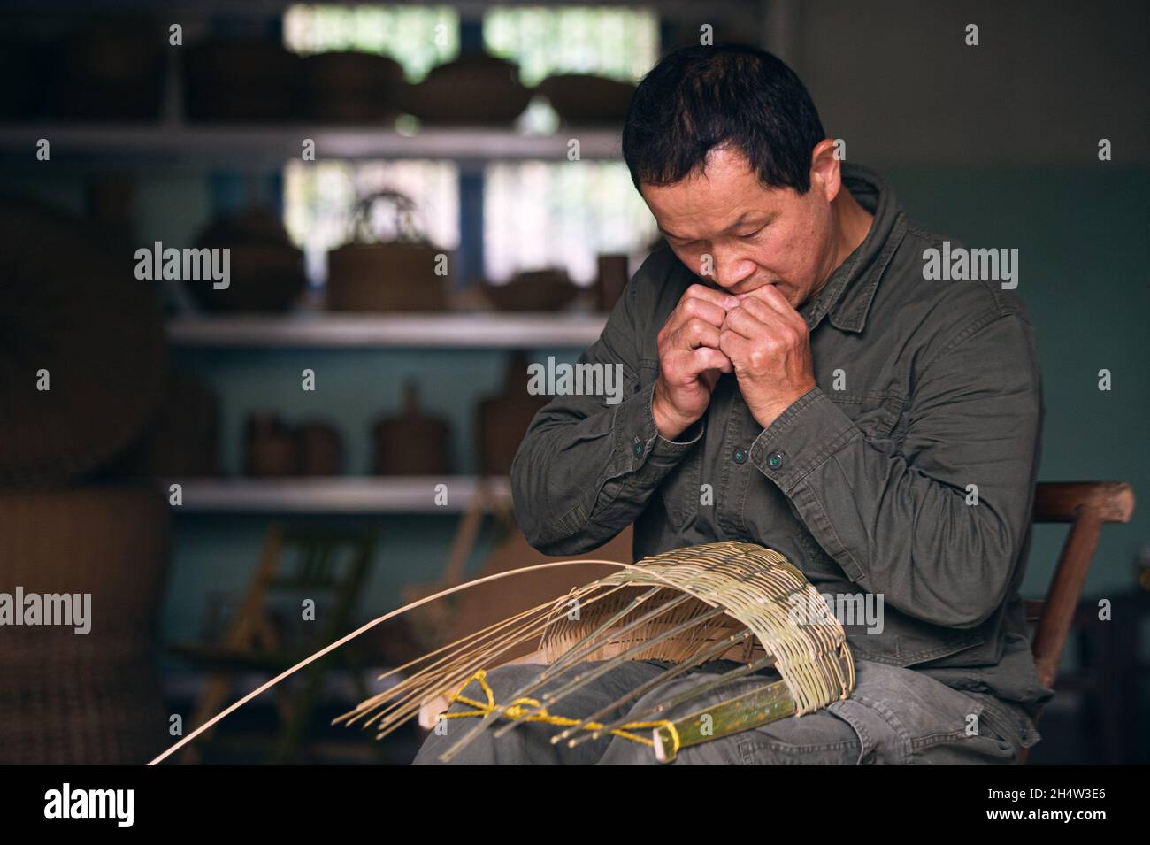 Splinter baskets hi-res stock photography and images - Alamy