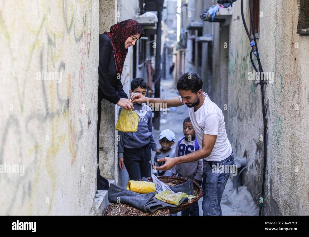 Gaza, Palestine. 04th Nov, 2021. Palestinian refugee Ahmed Ali sells ...