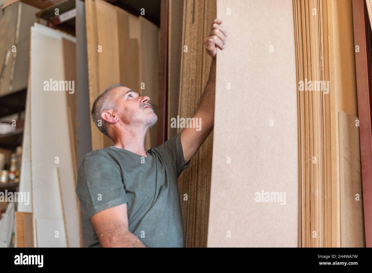 Mdf boards hi-res stock photography and images - Alamy