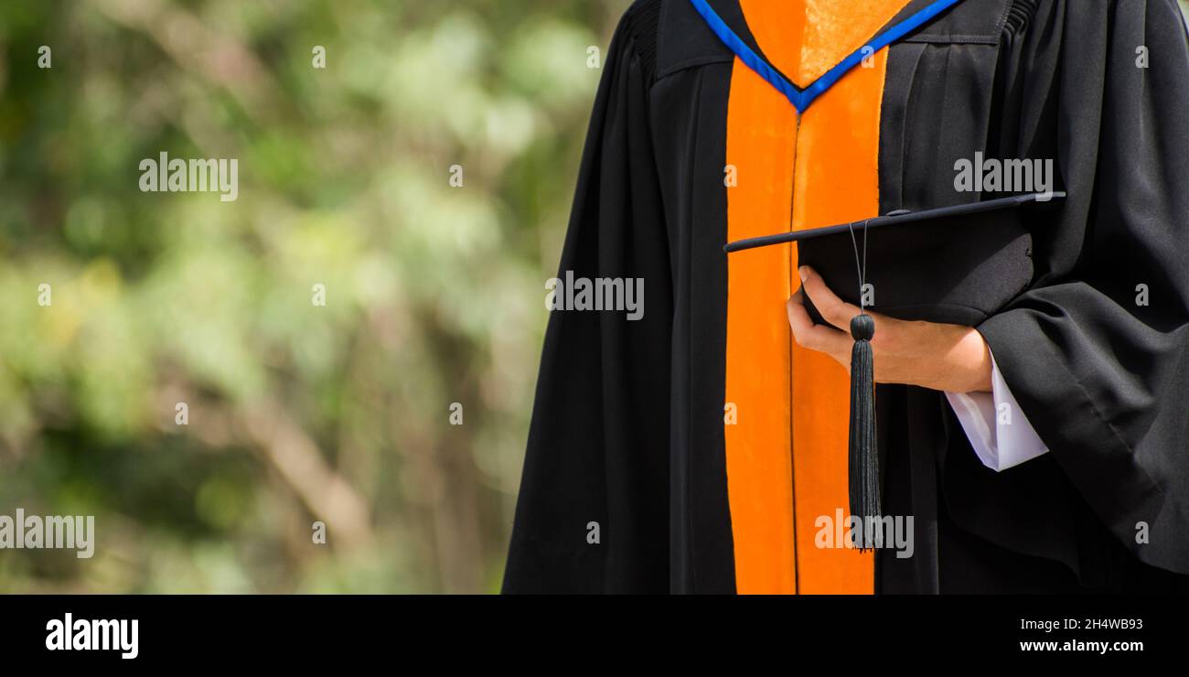 Close up Graduate holding a hat. Concept success education in ...