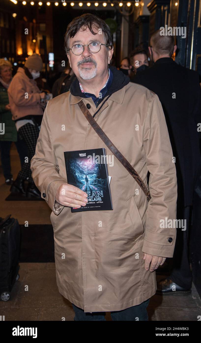 London, UK. 04th Nov, 2021. Jeremy Swift attends the West End premiere ...