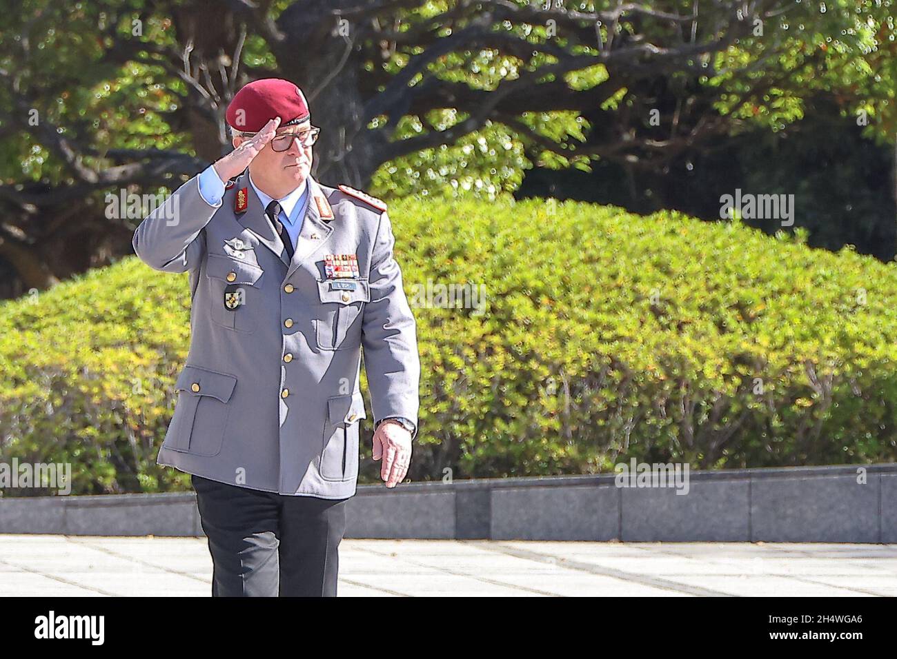 Gen. Eberhard Zorn, chief of Defense of the German Armed Forces, visits ...