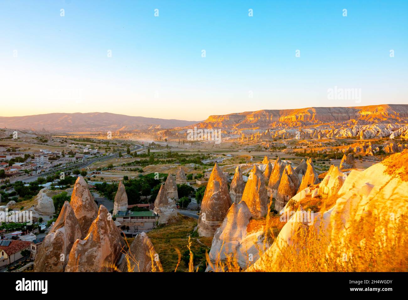 Cappadocia view at sunset from Asiklar Tepesi in Goreme. Cappadocia ...