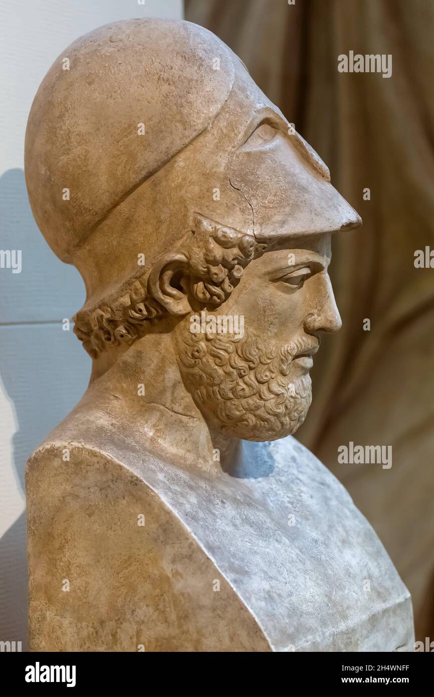 Statue of pericles hi-res stock photography and images - Alamy